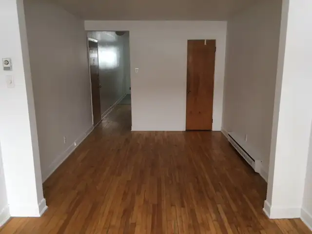 3 1/2 Libre immédiatement près du métro Joliette | Long Term Rentals ...