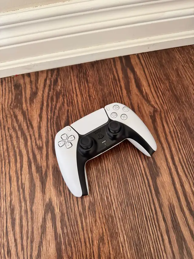 Ps5 controller - white | Sony Playstation 5 | Mississauga / Peel Region ...