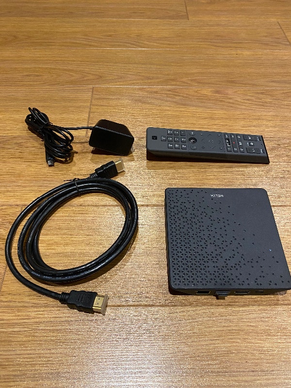 Terminal hélix Xi6-T de Vidéotron avec câble Hdmi | Appareils ...