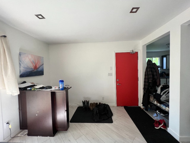 Beautiful all inclusive, 2 bdrm+ Den avai Aug 1st+ PERKS | Long Term ...