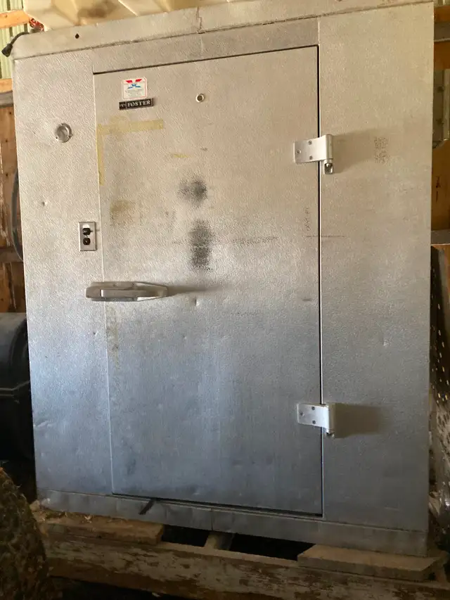 Selling pig roasting BBQ and cooler unit .. BBQ comes with custo | BBQs ...
