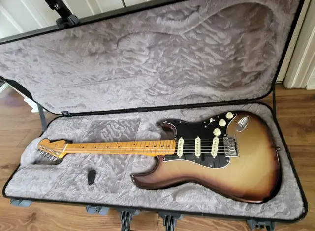 Fender American ULTRA Stratocaster Mochaburst Custom Shop Fat50s ...