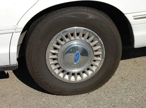 FORD CROWN VICTORIA AND MERCURY GRAND MARQUIS | Classic Cars | Kingston ...