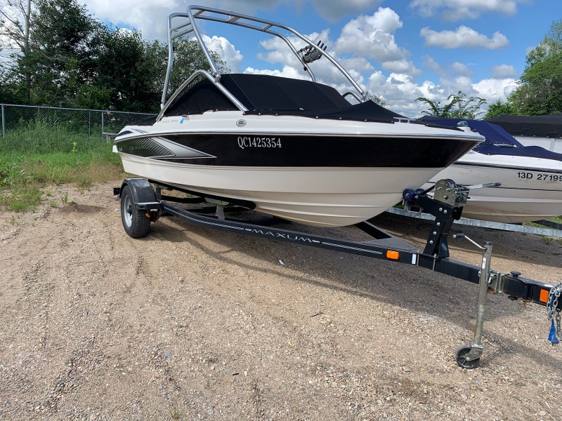 Bateau Maxum 18 pied année 2008 moteur neuf. | Vedettes et bateaux à ...