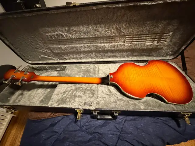 Epiphone Viola Bass (Vintage Sunburst) + Fender Rumble 15 Amp | Guitars ...