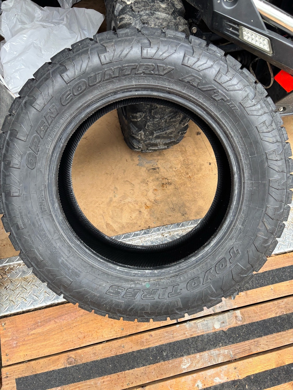 Toyo 265/60/R18 Open Country A/T III Mud & Snow Tires | Tires & Rims ...