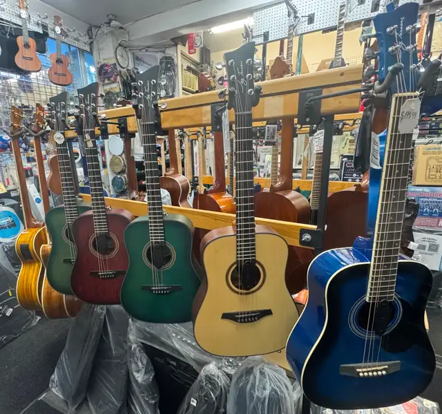 Acoustic Guitar Rack | Guitars | City of Toronto | Free local ...