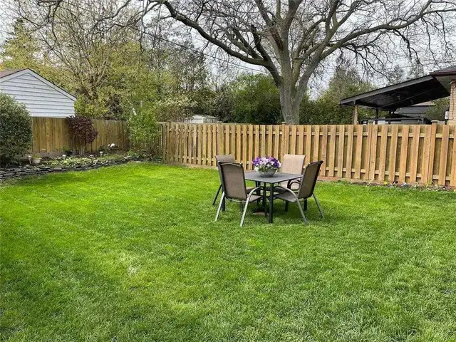 3 Bedroom 4 Car Parkings House Upper Floor for Rent in Etobicoke | Long ...