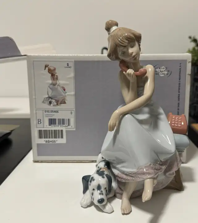 Lladro Chit Chat Figurine.Mint condition in original box | Arts ...