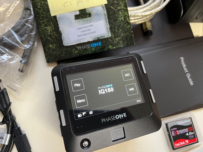 Phase One IQ180 Back /Zeiss15/2.8 /NikMC36/ Hassel HVM CHIMNE VF ...