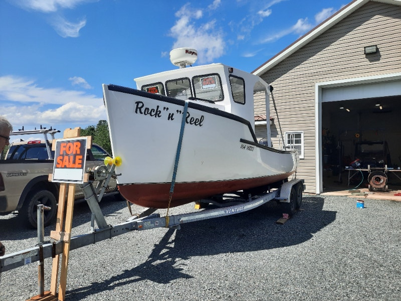 Mini Cape Islander with 90 hp Motor & Trailer (22') | Powerboats ...