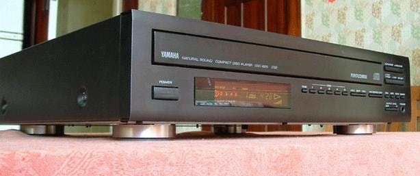 I deliver! Yamaha CDC 625 PlayXChange Natural Sound 5 CD Player | Arts ...