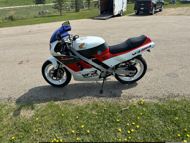 1987 Honda VFR400R NC21 NC30 NC24 | Sport Bikes | Strathcona County | Kijiji