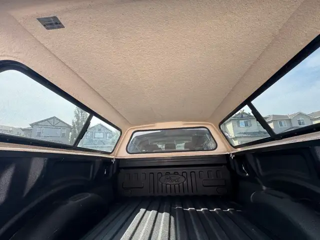 BULLDOG CS / LEER 100R Truck Canopy - Iconic Silver | Other Parts ...