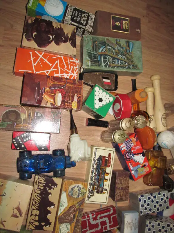 VINTAGE COLLECTION DE BOUTEILLES AVON PARFUM PERFUME BOTTLES | Arts ...