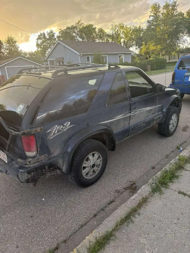 2005 jimmy zr2 | Cars & Trucks | Calgary | Free local classifieds - Kijiji