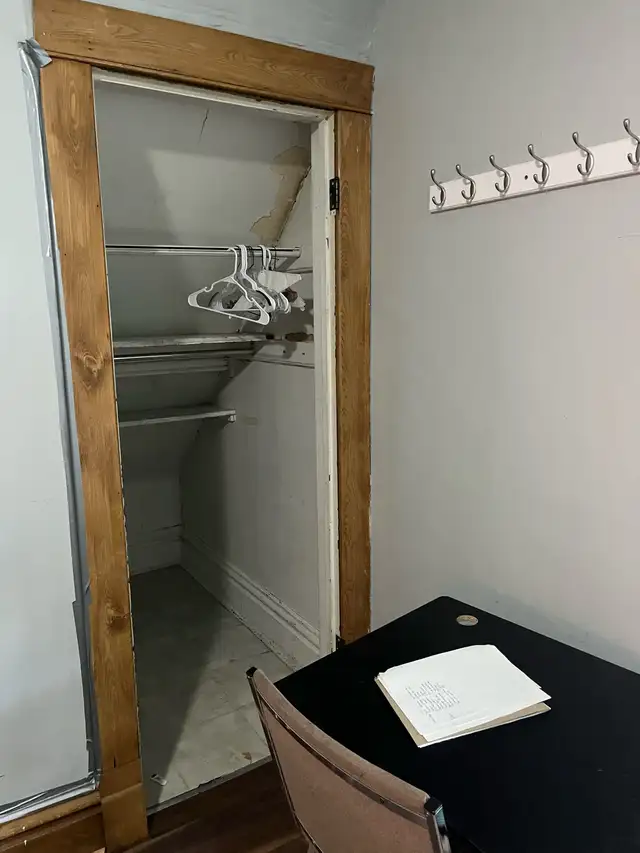 IMMEDIATE RENT: Winter 2026 1-4 month rental sublet Waterloo | Room ...