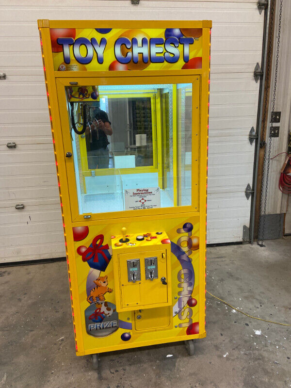 Toy Chest Claw Machine - Arcade - Vending - Lethbridge | Toys & Games ...
