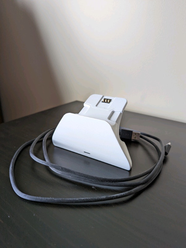 Razer Xbox Controller Charging Stand | Xbox Series X & S ...