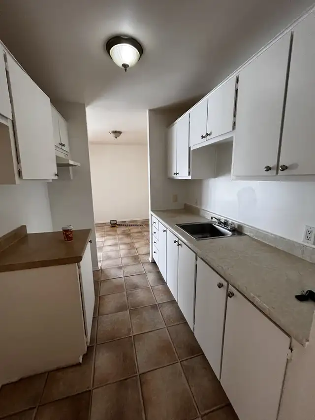 LIBRE 5 1/2 GRAND à La Prairie à 2pas A132.Pont Champlain7min | Long ...