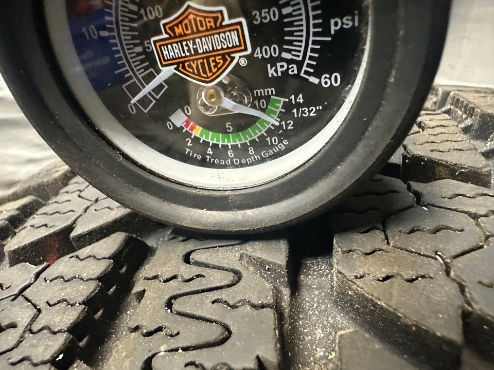 235/65R18x4 TIRES.ALMOST NEW.PNEUS D'HIVER. PRESQUE | Volunteers ...