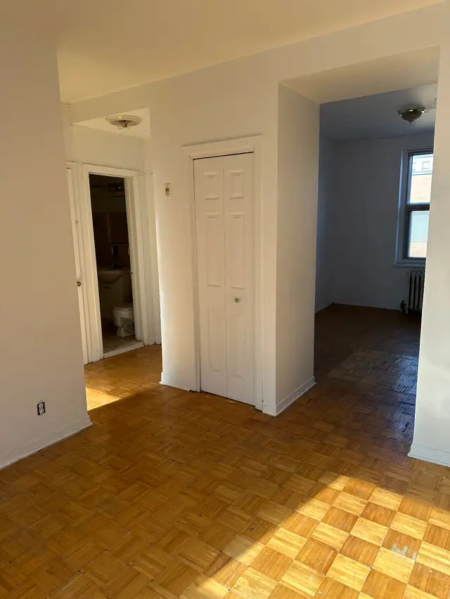 Nice 41/2 apartment Available now.Next to Metro Snowdom | Long Term ...