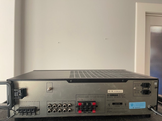 Yamaha RX-300U 2.0 receiver with phono input for your turntable ...