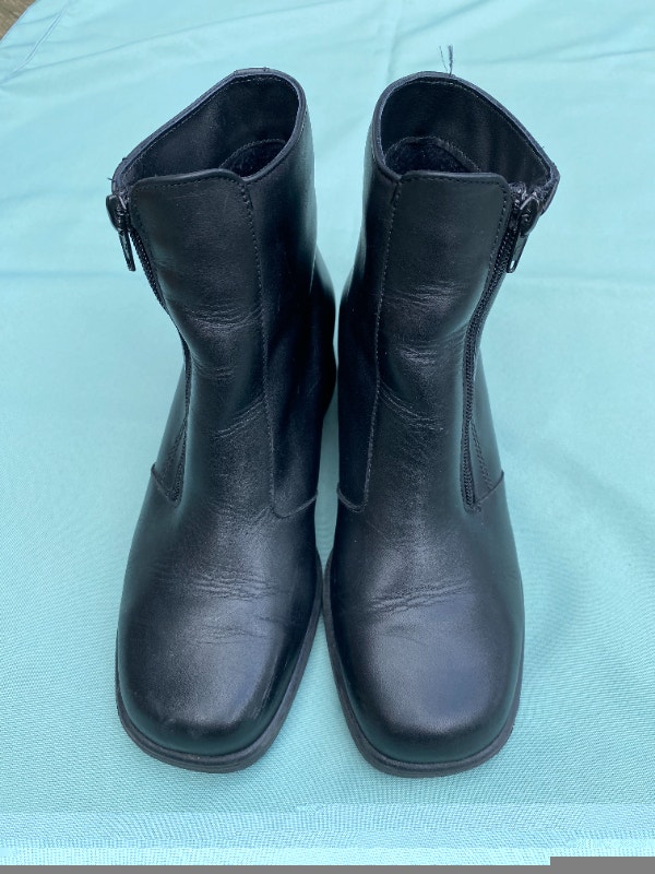 Naturalizer Women's Leather Block Heel Ankle Boots, size 8 | Women's ...