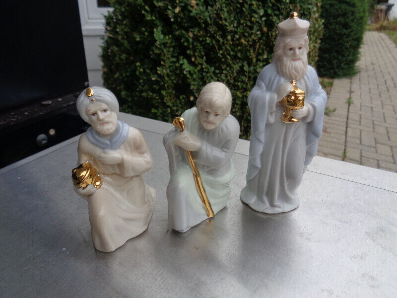 3 rois mages en fine porcelaine pour crèche de Noel marque Russ | Art ...