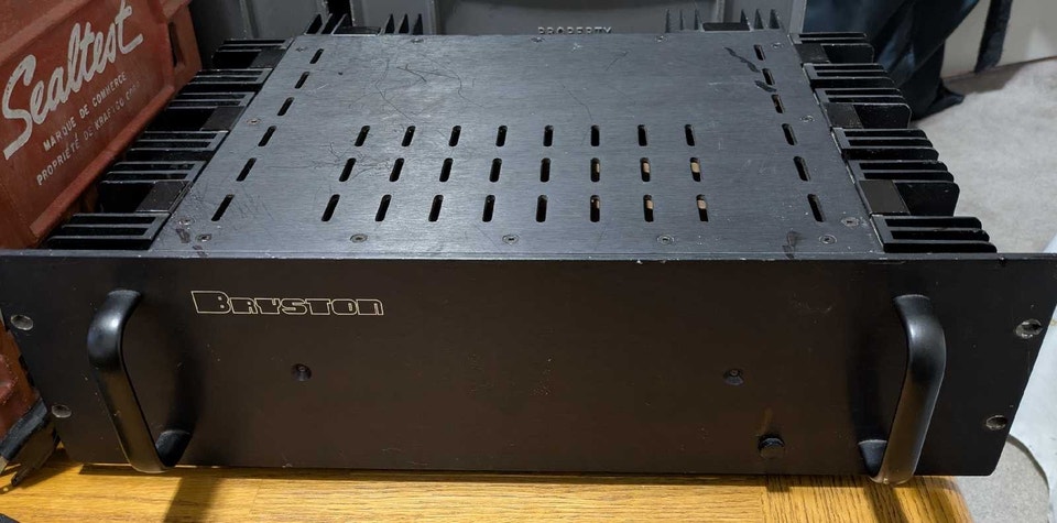 Bryston 4B Power Amplifier. | Stereo Systems & Home Theatre | Oshawa ...
