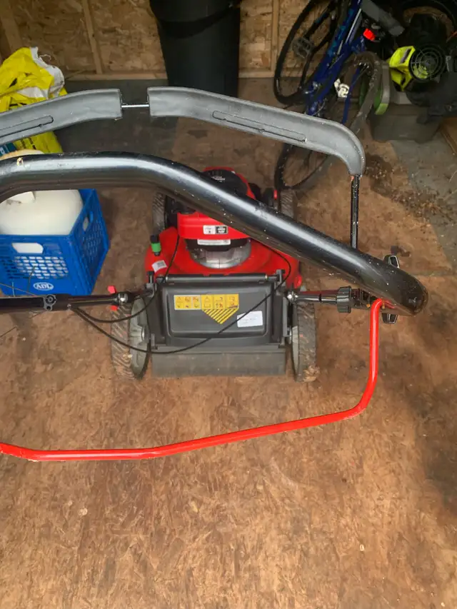 Honda Quality Lawn Mower | Lawnmowers & Leaf Blowers | Summerside ...