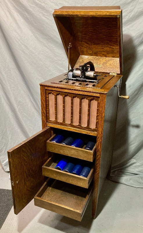 Edison Phonograph Gramophone Victrola record player | Arts ...