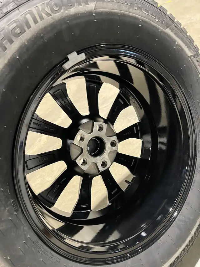 Winter tires 255/65R18 avec Mags Rims | Tires & Rims | City of Montréal ...