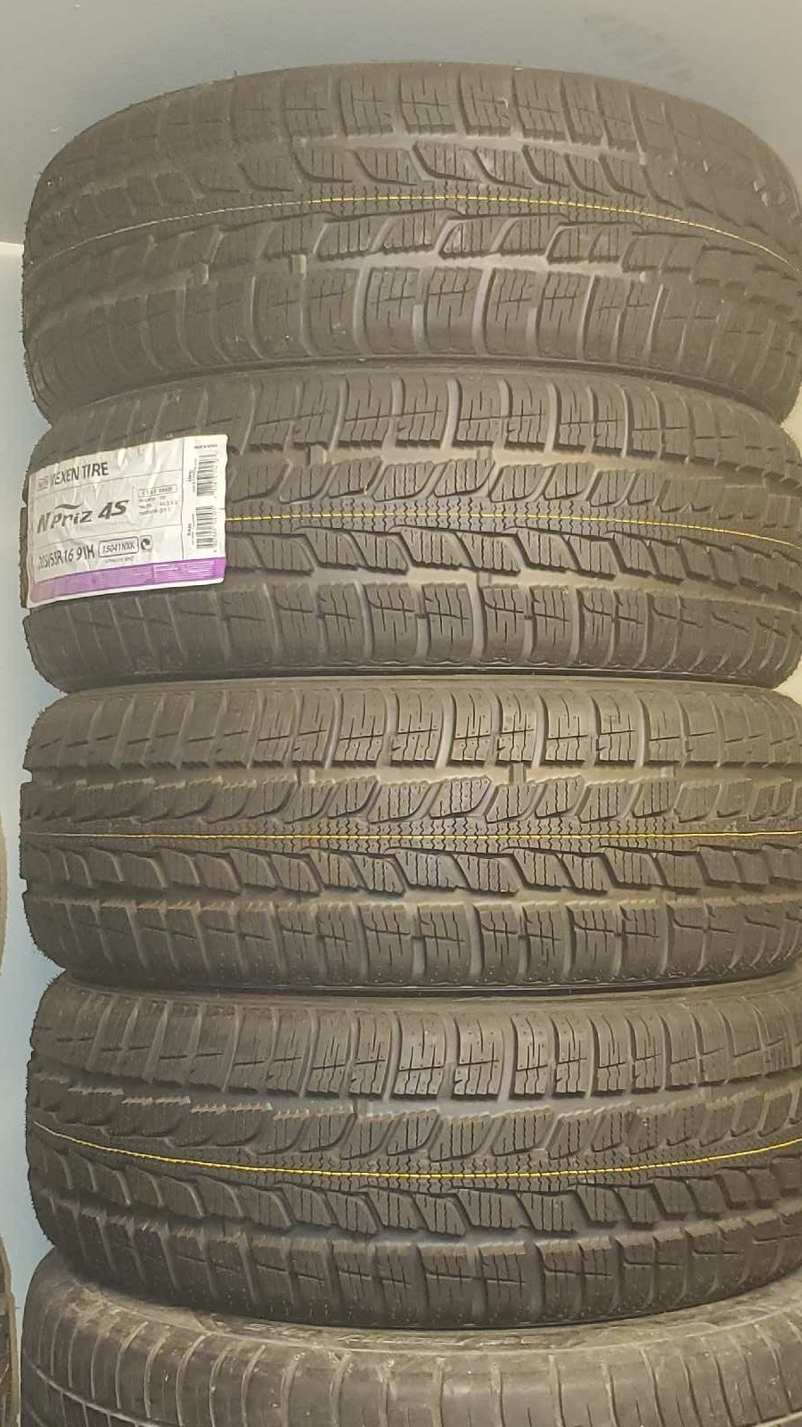 Différents types et grandeurs de pneus usagés @ neufs | Tires & Rims ...
