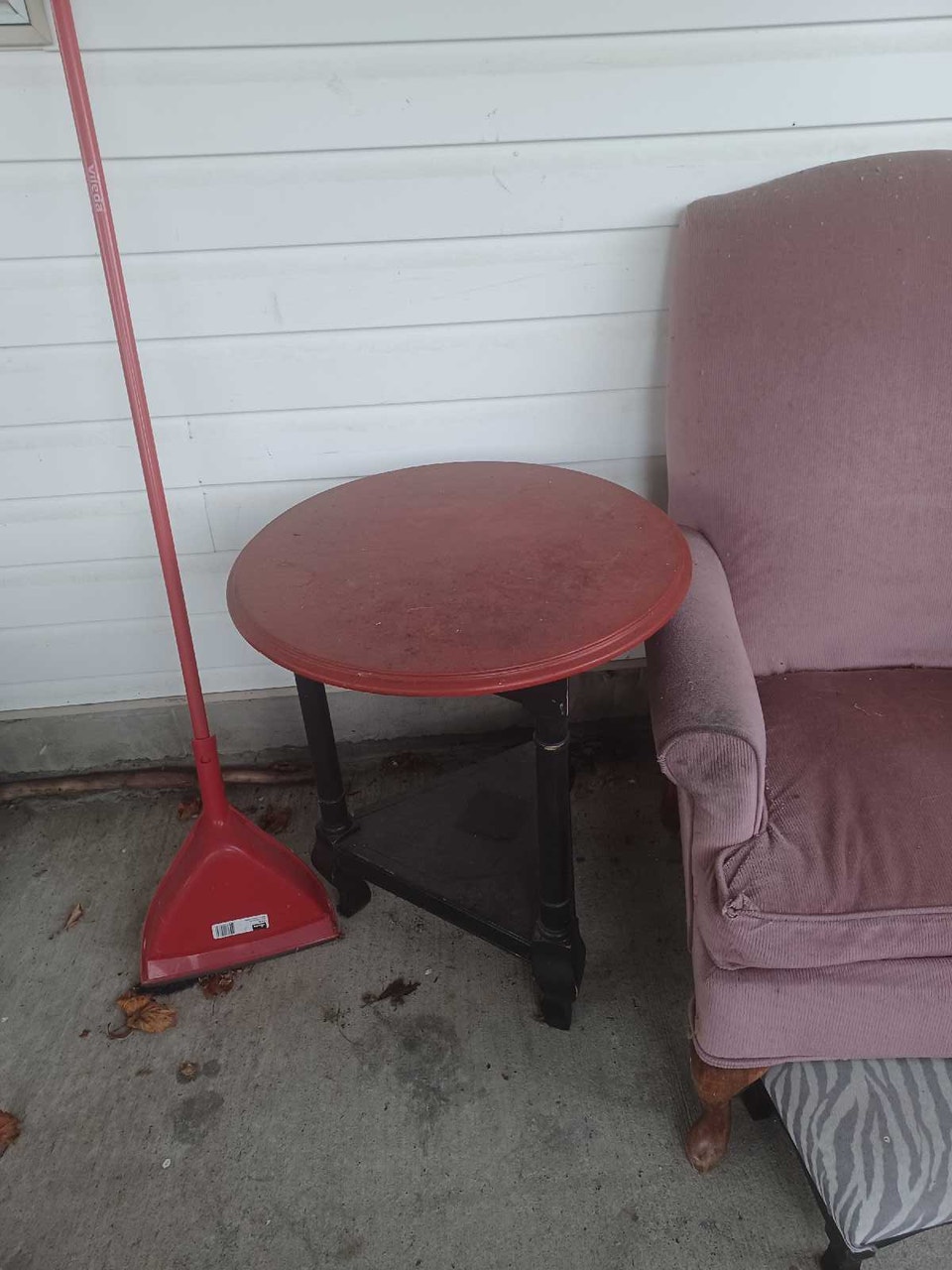 free table | Free Stuff | Delta/Surrey/Langley | Free local classifieds ...