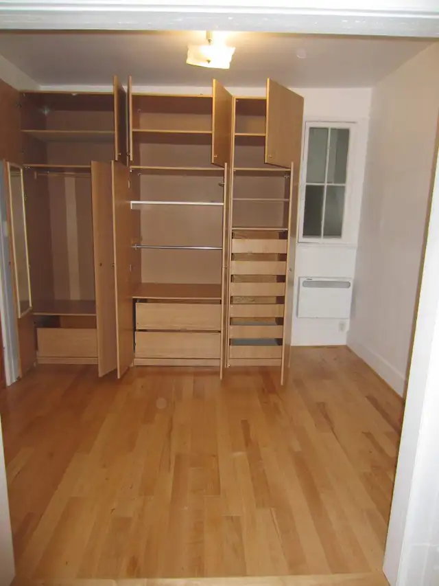 6½ Renovated Family Apartment w/ Backyard & Parking, Metro Monk | Long ...