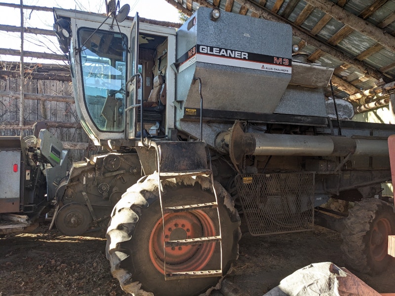 Two Gleaner M3 Combines for Sale | Farming Equipment | Renfrew | Kijiji