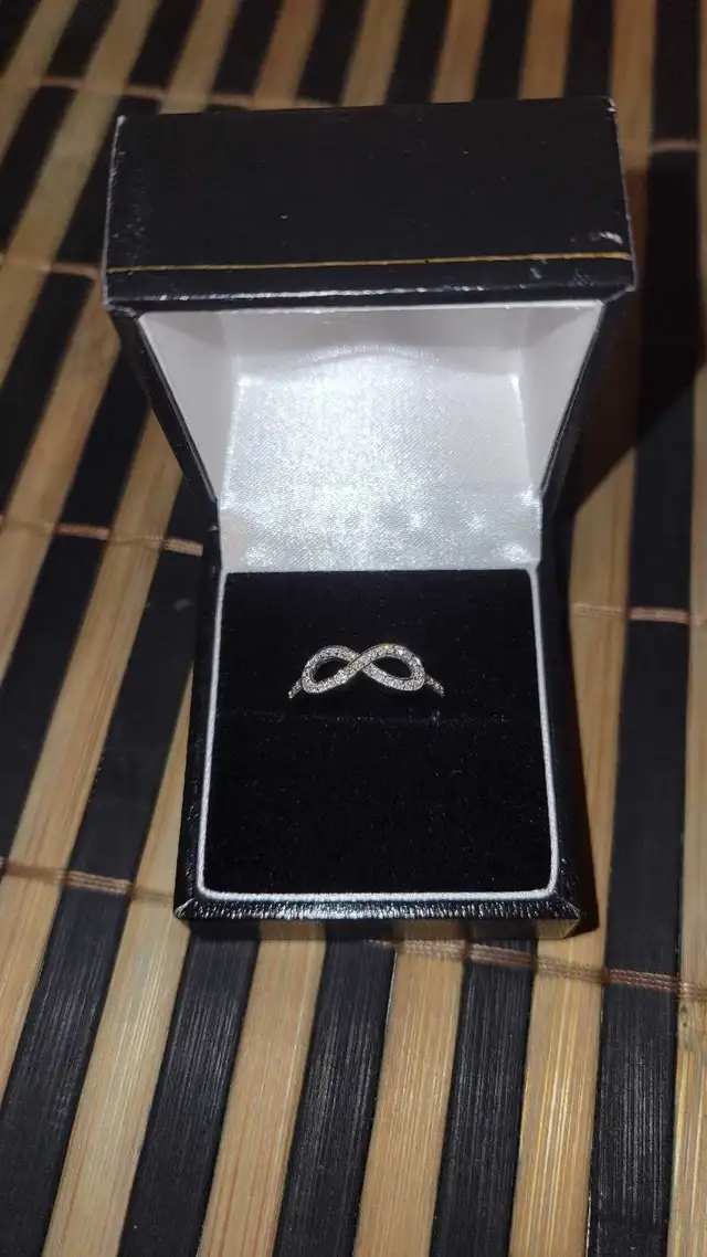 Diamond Infinity Ring 14k Gold | Jewellery & Watches | City of Toronto ...