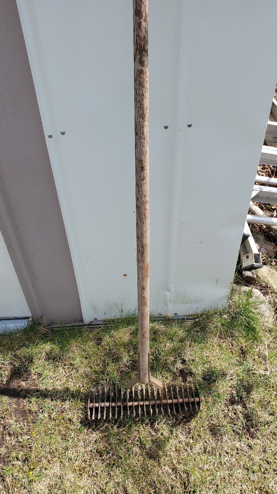 Detaching Rake | Outdoor Tools & Storage | Guelph | Free local ...