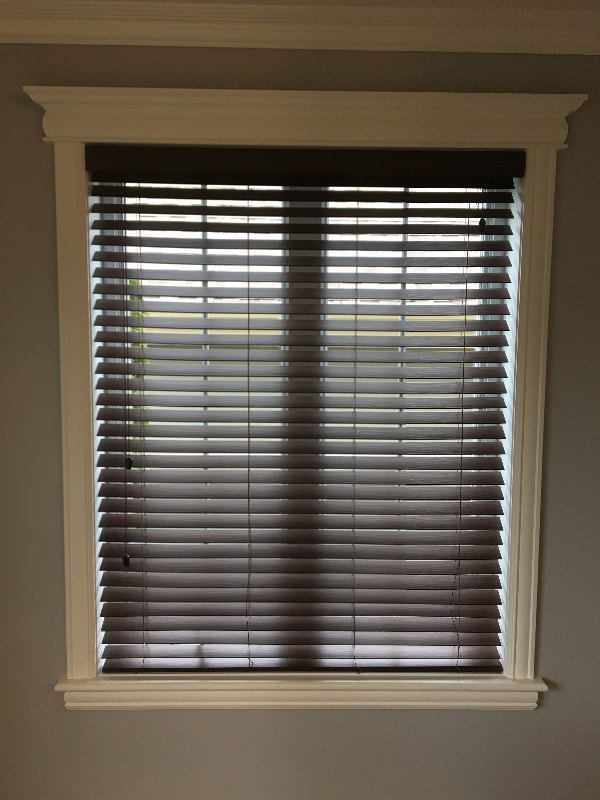 Store horizontaux imitation bois | Habillage de fenêtres | Ouest de l ...