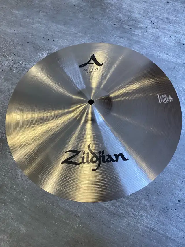 Fast Crash 16’’ Zildjian A Custom | Drums & Percussion | Laval / North ...