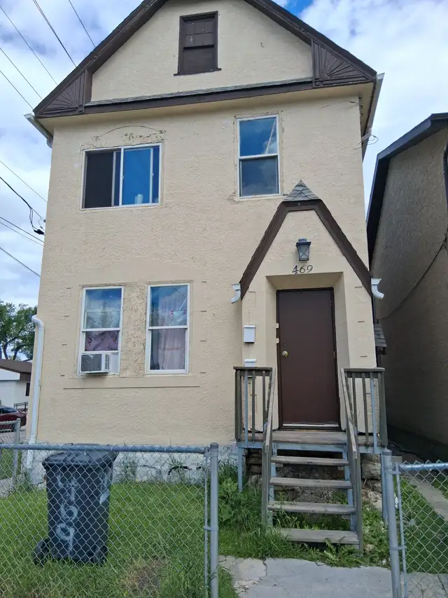 SWEET Two bedroom WIFI INCLUDED!! | Long Term Rentals | Winnipeg | Free ...