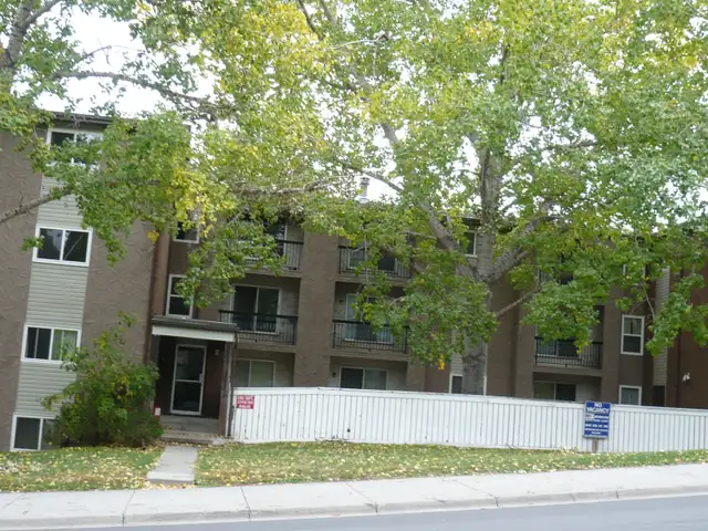 Lower mt royal reduce dep,2 bedroom apart,balcony $1400/m+elect | Long ...