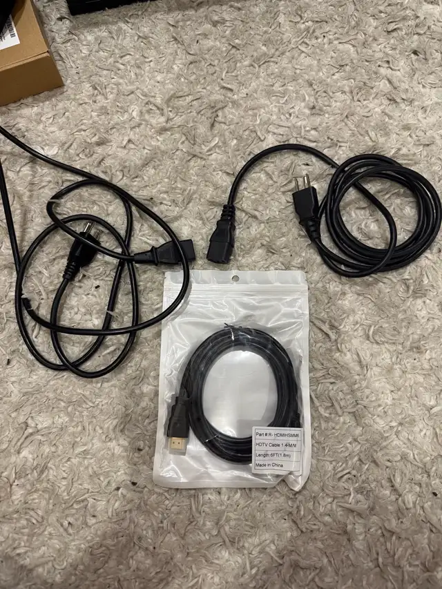 Dell Desktop with brand new mouse keyboard cables and desktop an ...