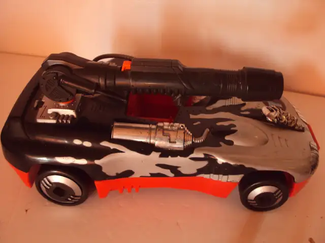 TERMINATOR 2 JUDGMENT DAY MOBIL ASSAULT VEHICLE AND FIGURE 1991 | Arts ...