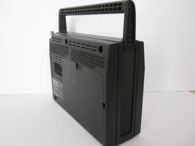 Vintage 1970s PANASONIC RF-537 Portable Transistor RADIO (AM/FM ...