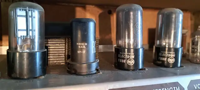 SUPERBE et Vintage Danelectro Special Series D Model 68 - 55w ...