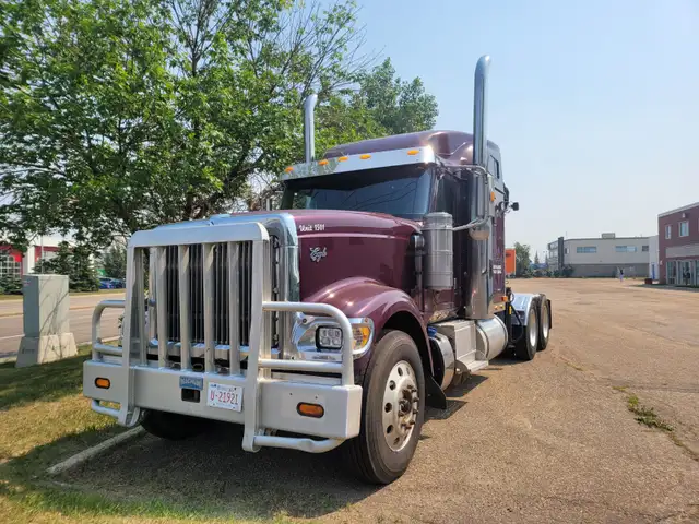 International Eagle 9900i w/2021 HIAB Crane | Heavy Trucks | Edmonton ...