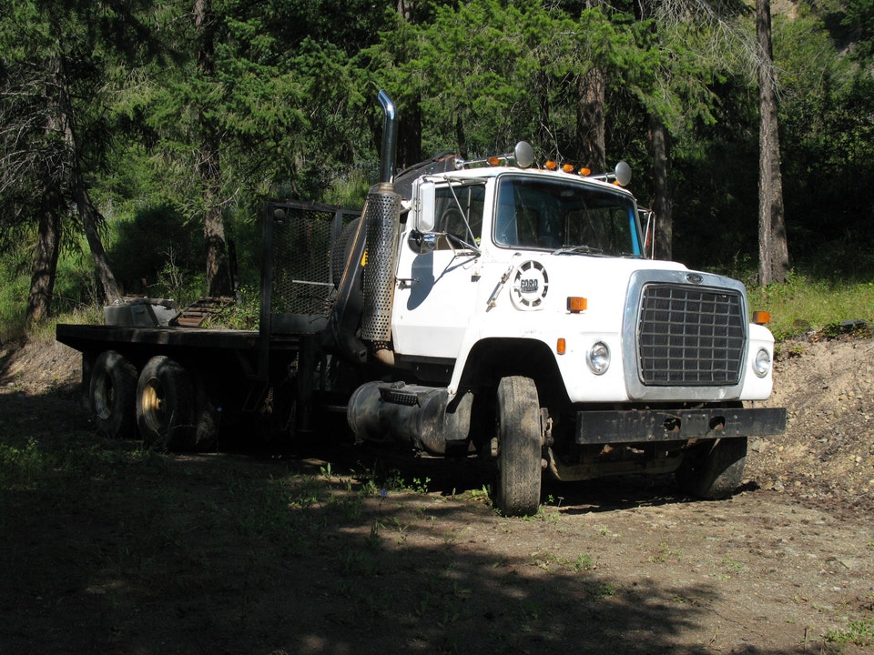 Ford LNT 2000 Tandem Flat Deck Truck | Heavy Trucks | Kamloops | Free ...