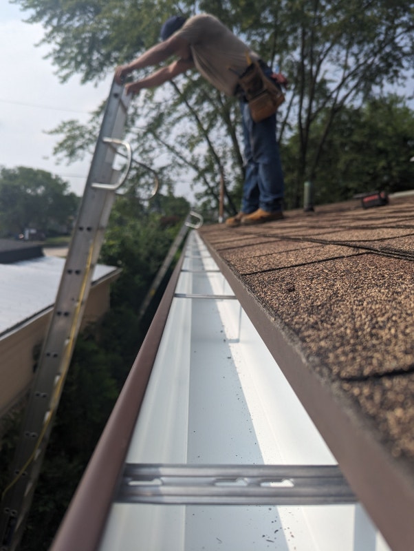 Eavestrough Gutter, siding, soffit fascia, capping Expert | Lawn, Tree ...